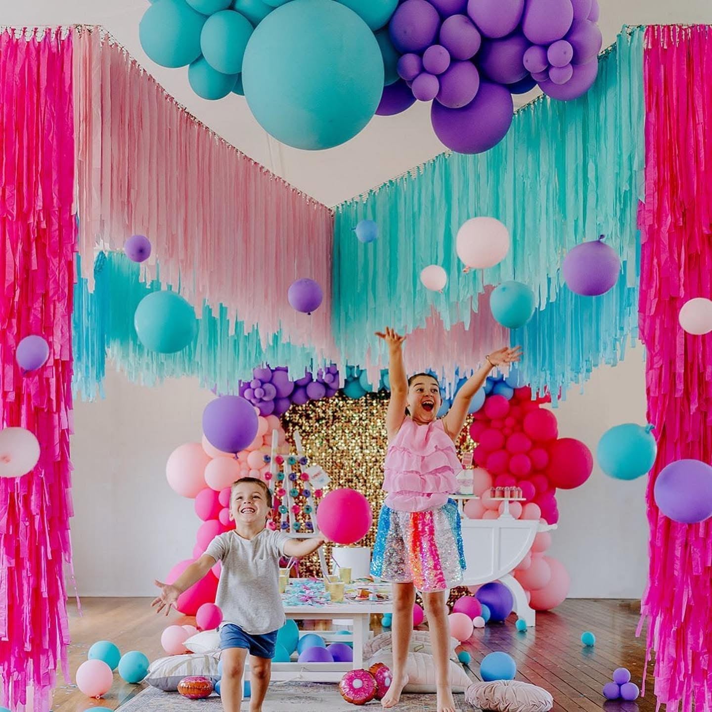 Streamer Hangs + Backdrops | Party Supplies + Decorations | Favor Lane ...